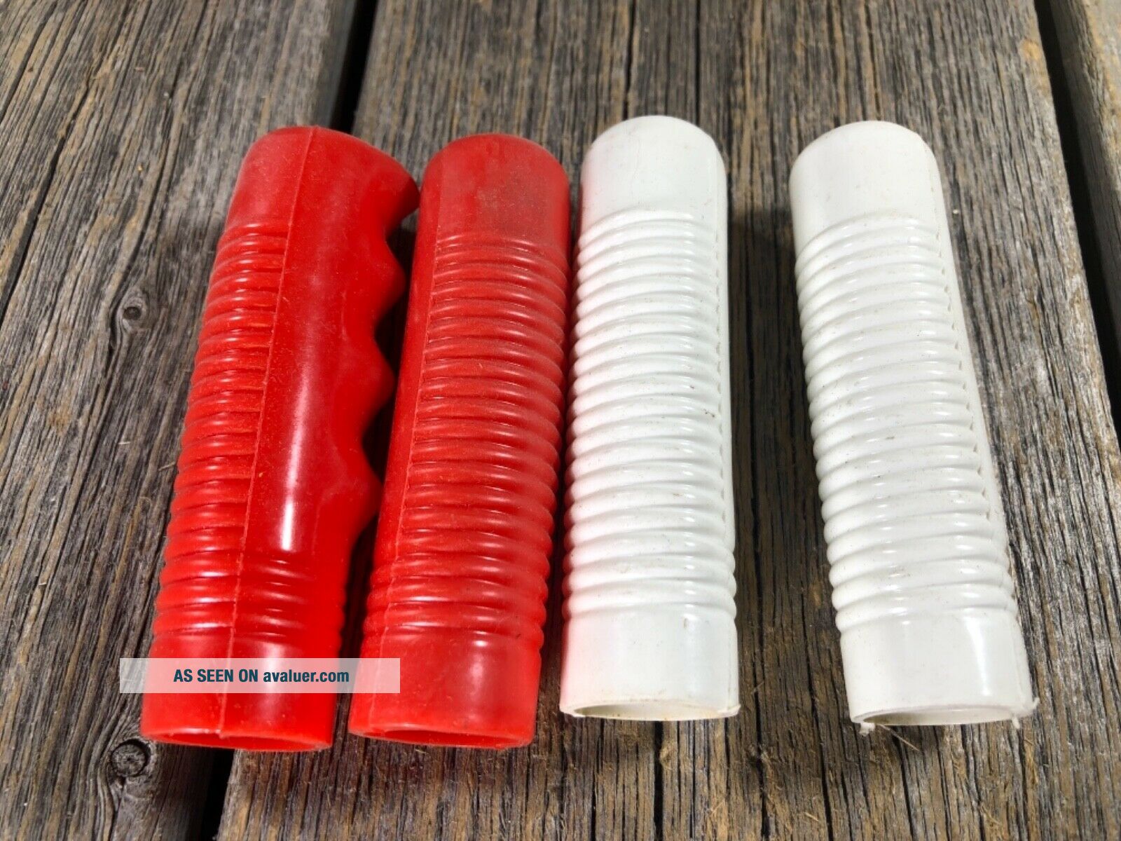 VINTAGE TRICYCLE GRIPS 3/4 INCH SIZE RED AND WHITE PAIRS NOS KIDS SMALL ...