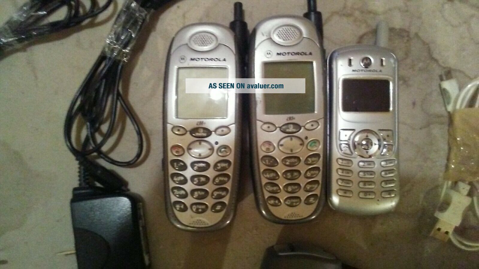 17 Vintage Cell Phones And Many Accessories | #7023805