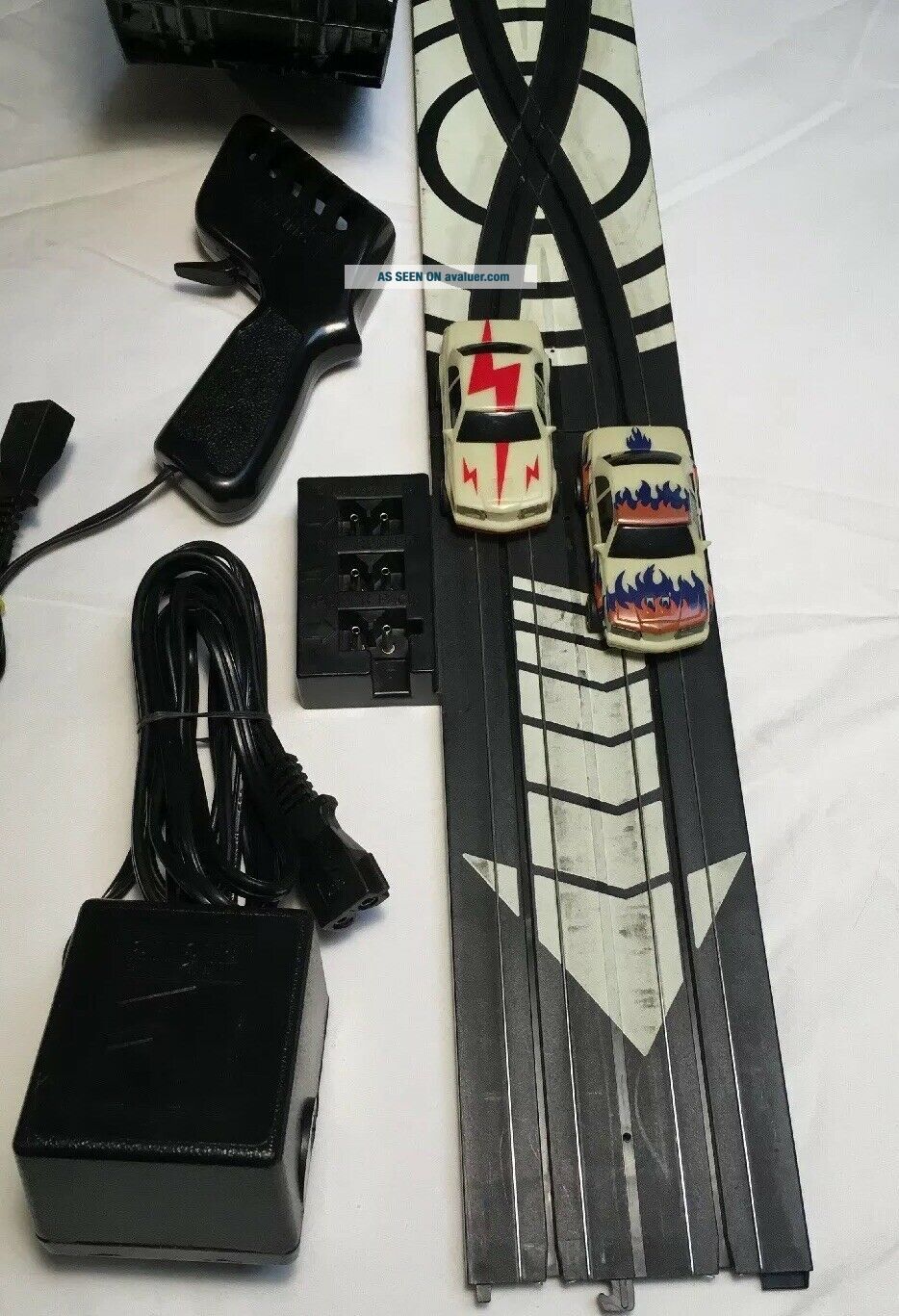 Vintage Glo In Dark Life Like HO Slot Car Track Loop & Cars | #7046158