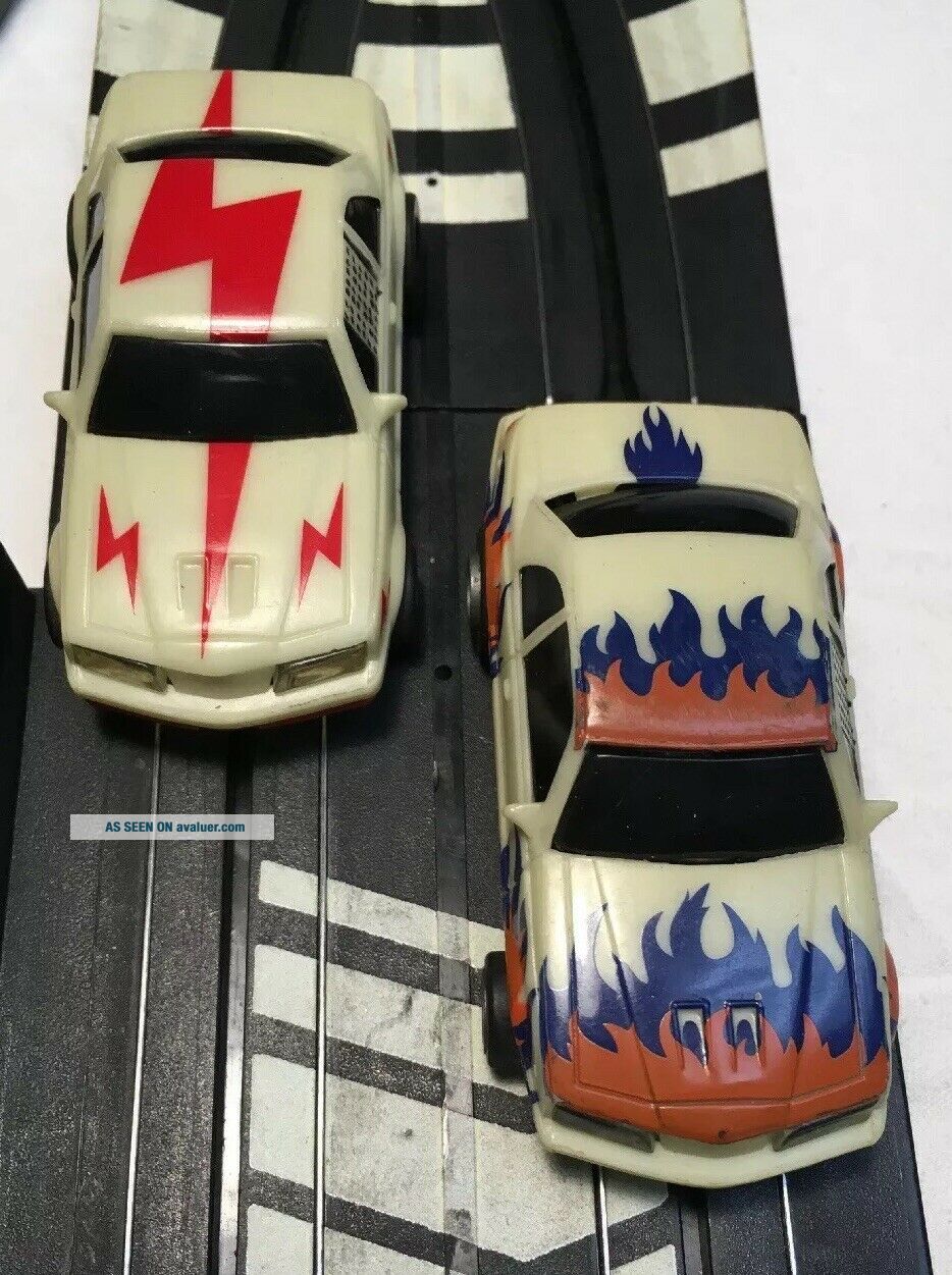 Vintage Glo In Dark Life Like HO Slot Car Track Loop & Cars | #7046158