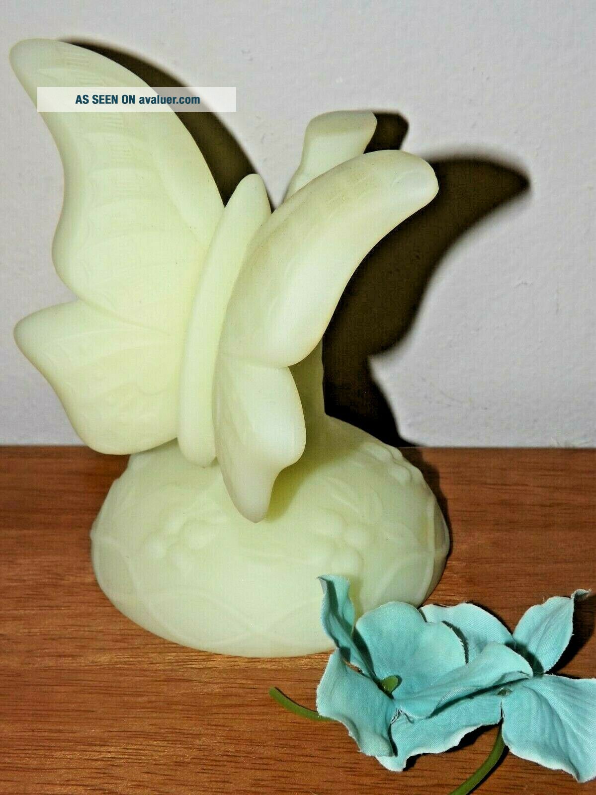 Vintage Fenton Yellow Custard Uranium Butterfly Ring Holder | #7156086
