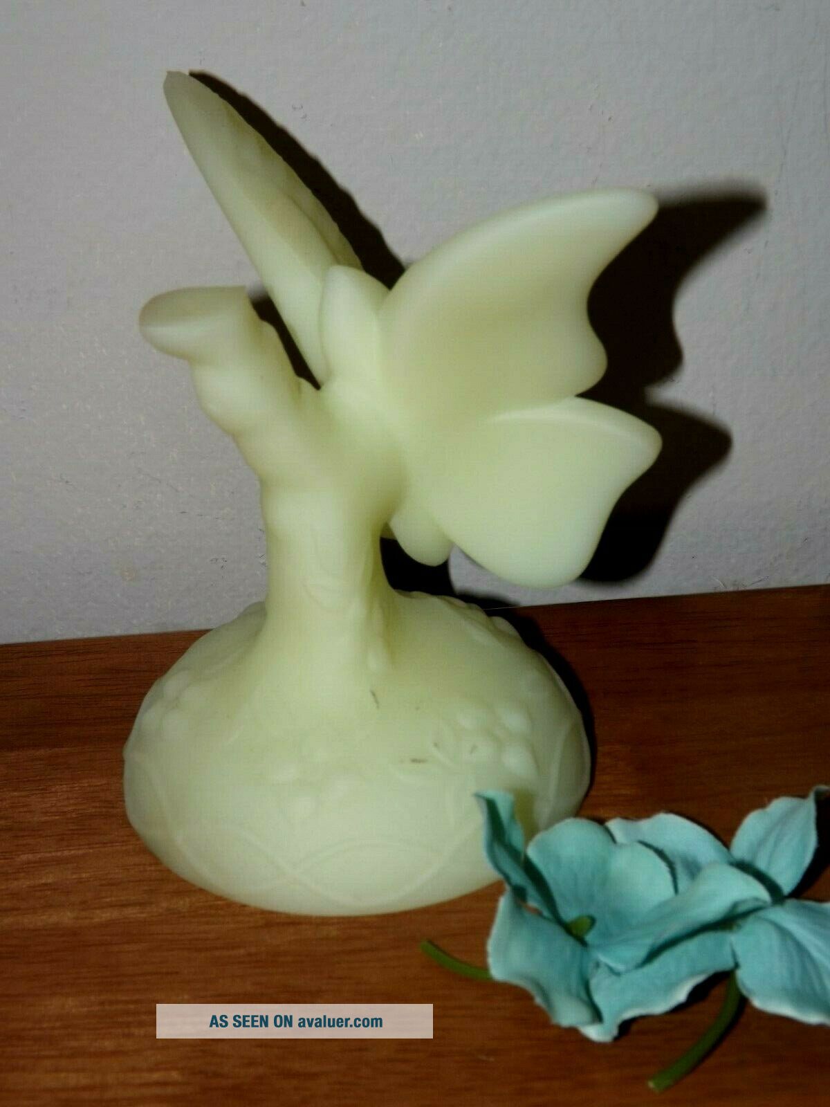 Vintage Fenton Yellow Custard Uranium Butterfly Ring Holder | #7156086