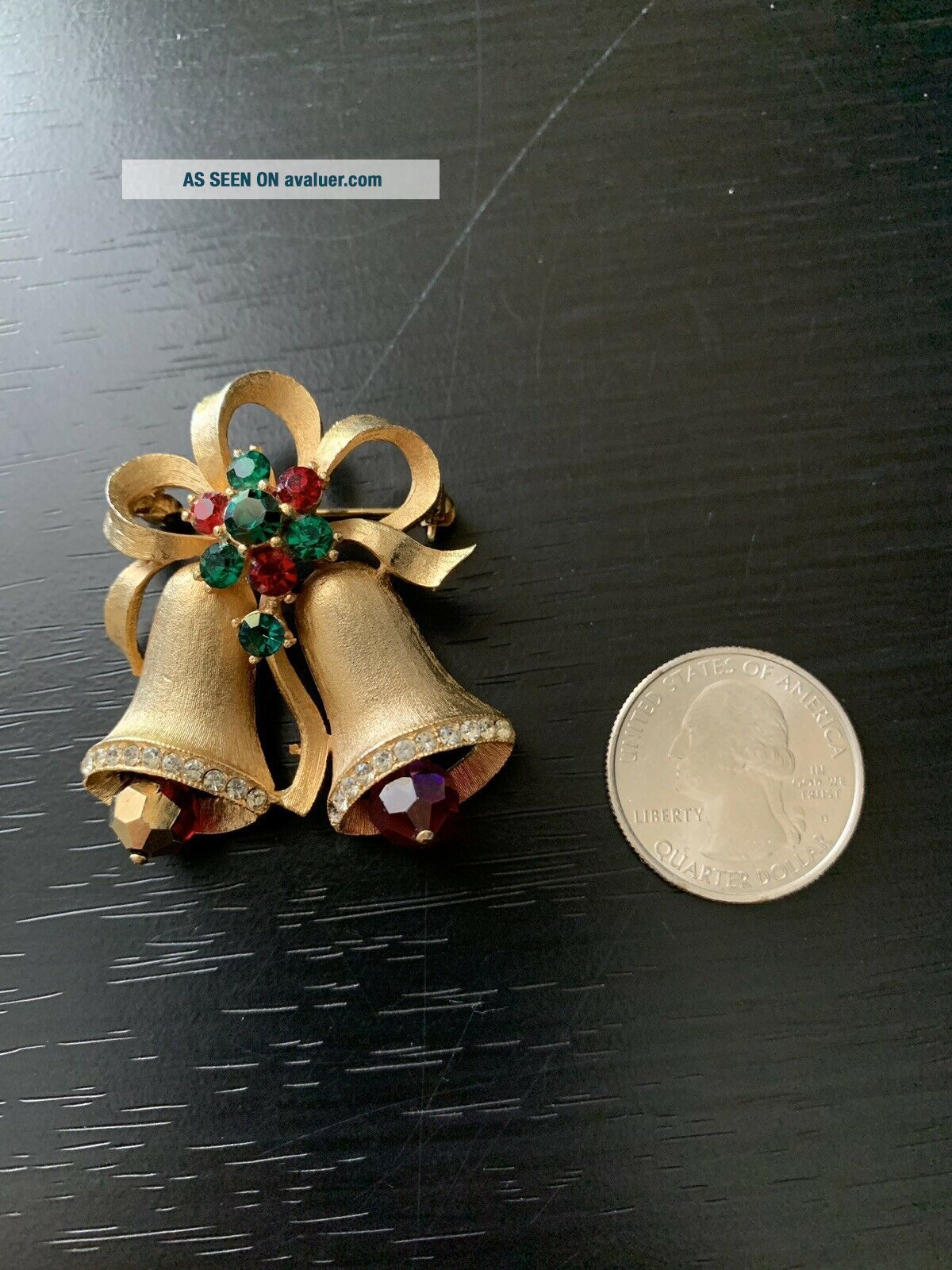 VINTAGE WEISS CHRISTMAS BELLS PIN BROOCH W/ RHINESTONE MOVEABLE CLAPPER ...