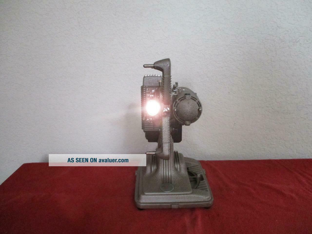 1940s Revere 8mm MOVIE PROJECTOR Model 85 With Case | #7259100