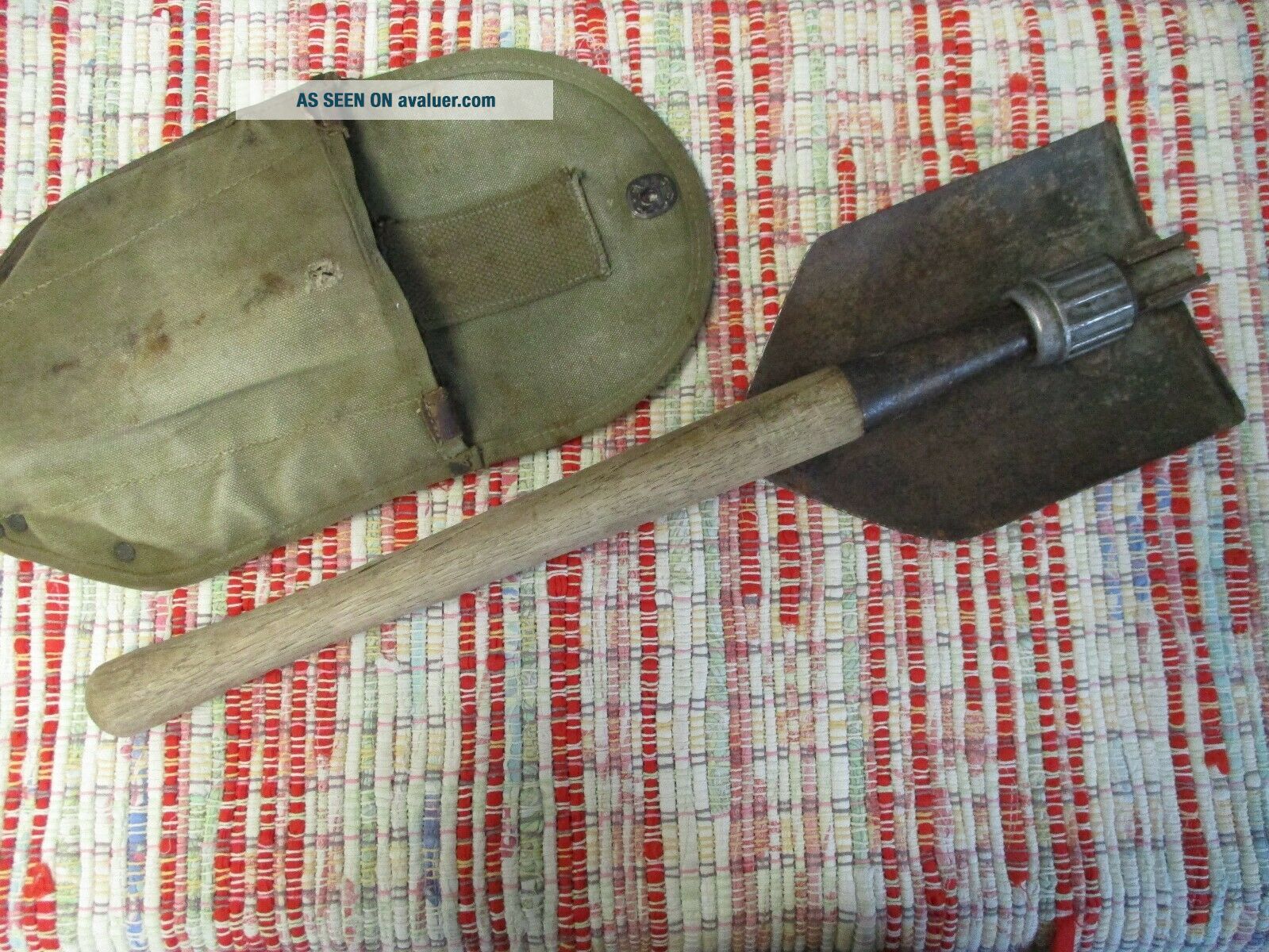 Vintage WW2 Army Folding Shovel Trench Tool W/Pouch | #7311344