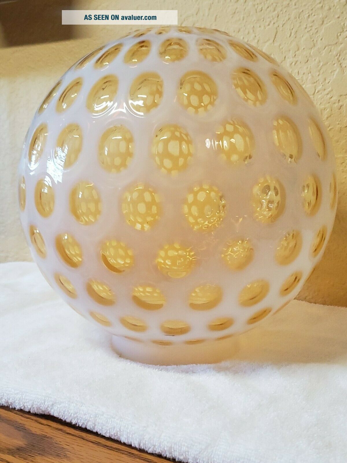 VINTAGE FENTON ART GLASS HONEYSUCKLE OPALESCENT COIN DOT 10 " LAMP ...
