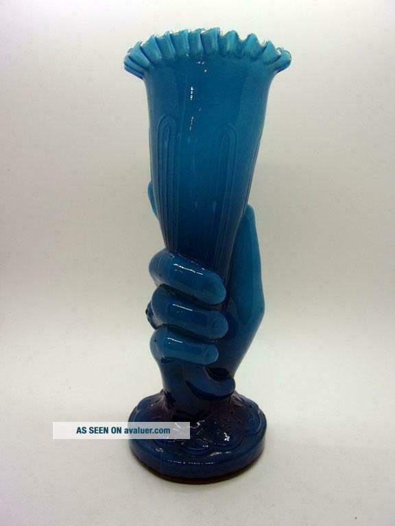 VINTAGE TURQUOISE BLUE GLASS HAND HOLDING FLUTED VASE | #7361225