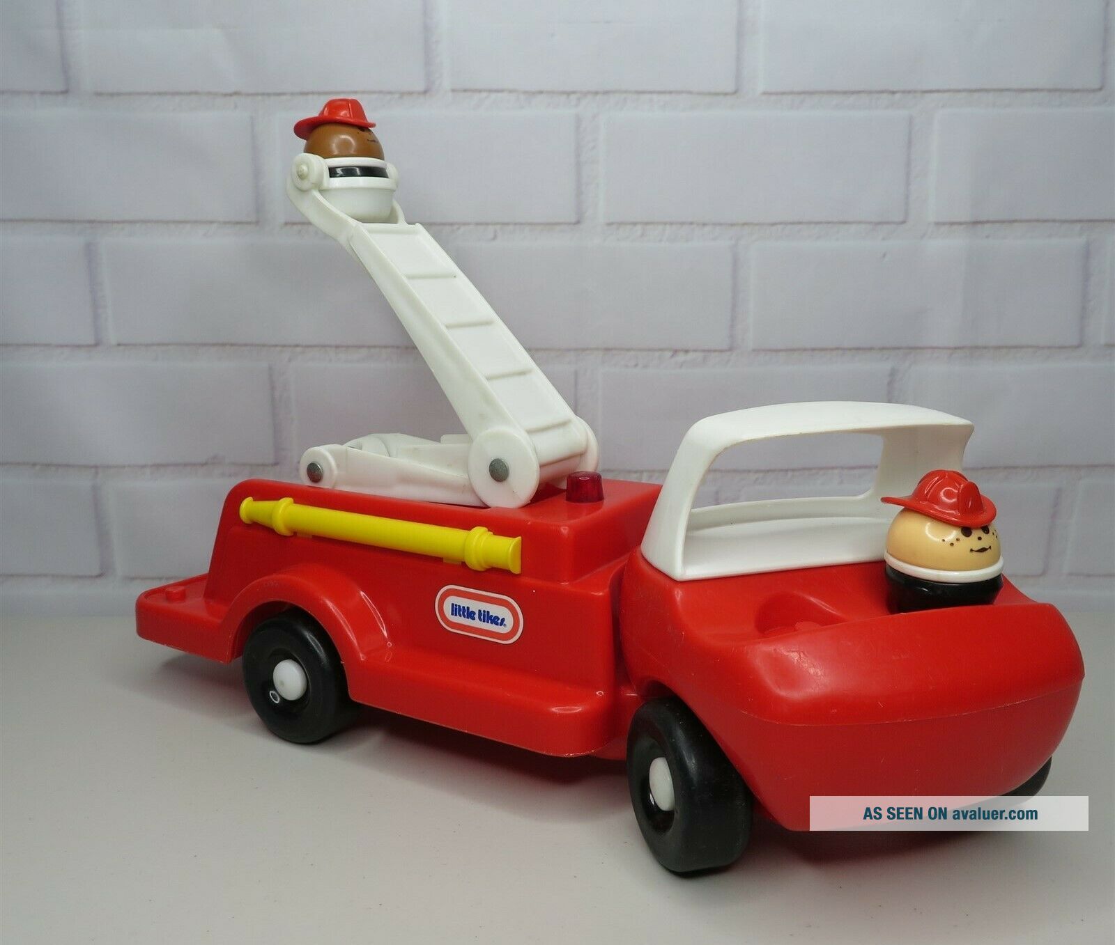 Vintage Little Tikes Fire Truck Toy Toddle Tots 2 Fireman Figures ...