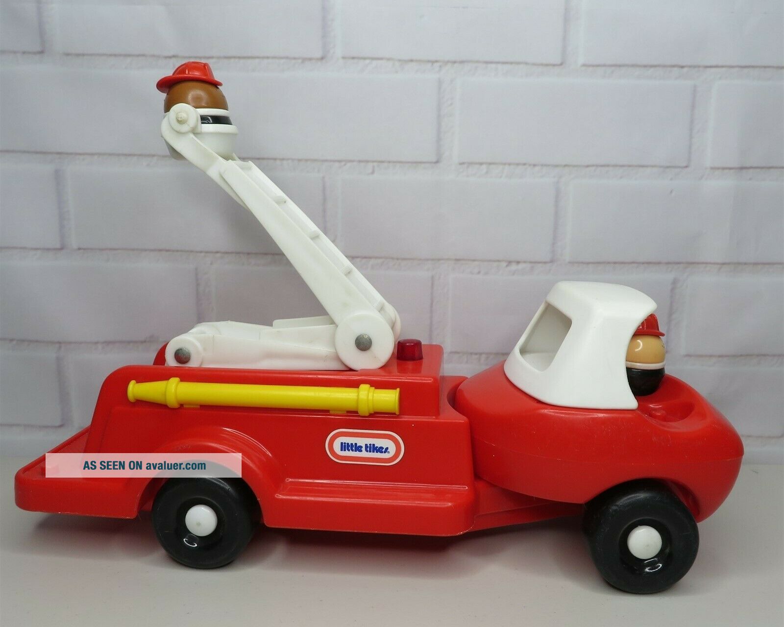 Vintage Little Tikes Fire Truck Toy Toddle Tots 2 Fireman Figures ...