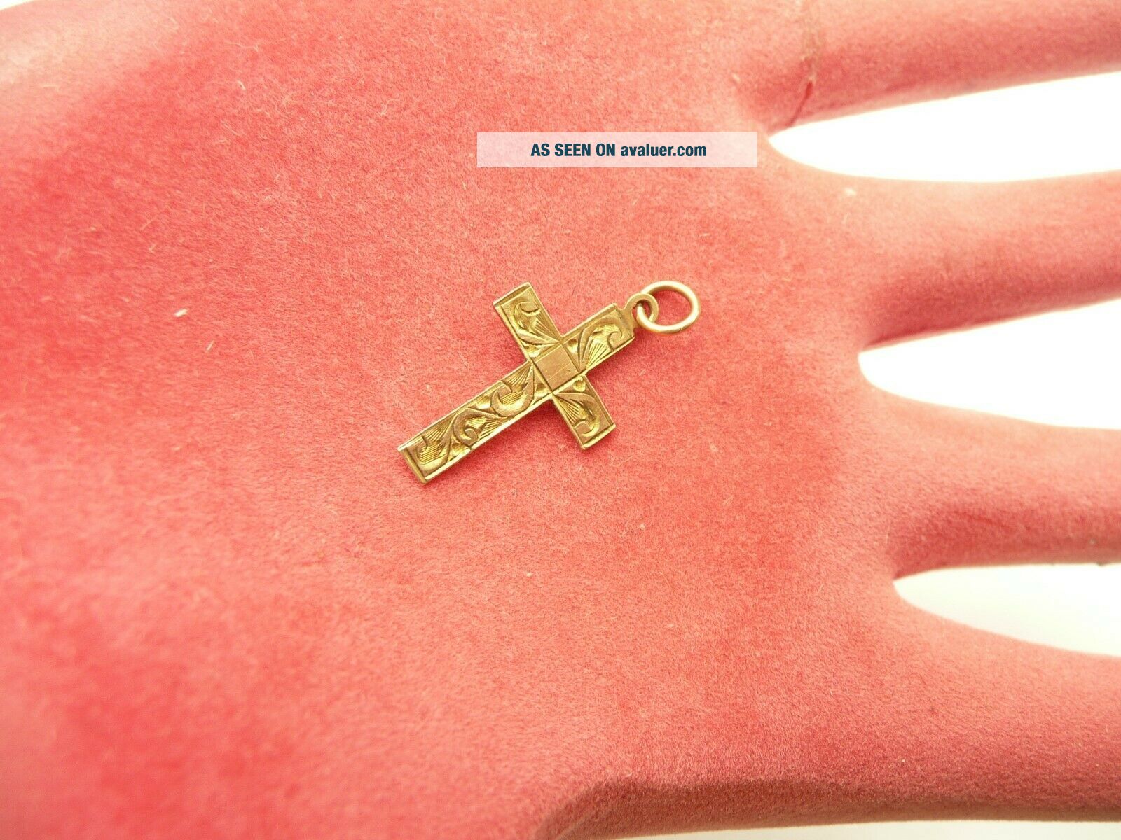 VINTAGE SOLID 9CT GOLD ENGRAVED CROSS CRUCIFIX PENDANT | #7465242