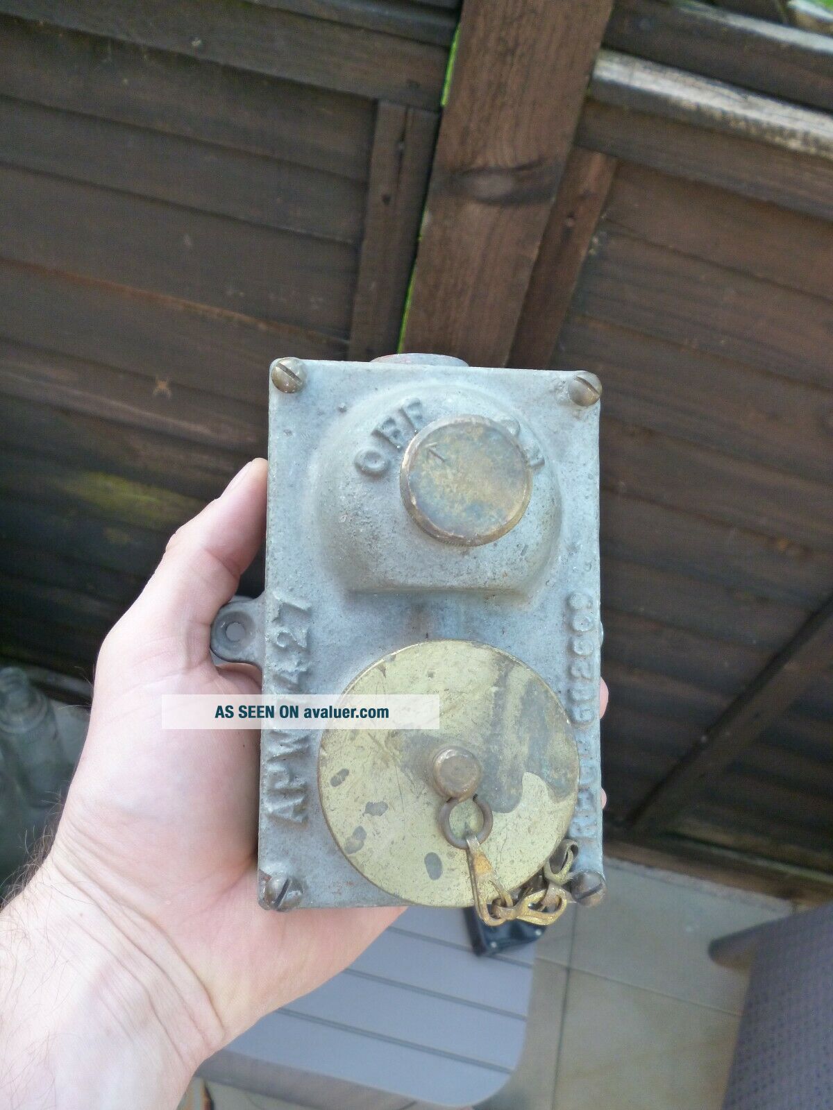 VINTAGE INDUSTRIAL CAST LIGHT SWITCH Or 3 PIN PLUG SOCKET | #7712722