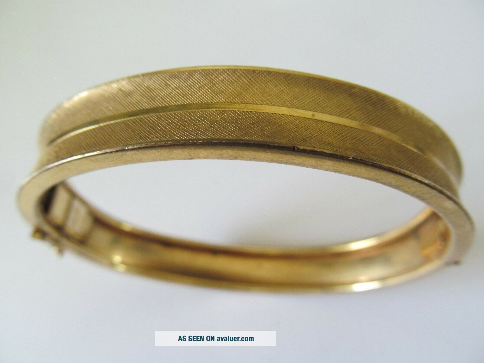 VINTAGE WIDE CARL ART GOLD FILLED 12k W/TEXTURE STYLE DESIGNED BANGLE ...