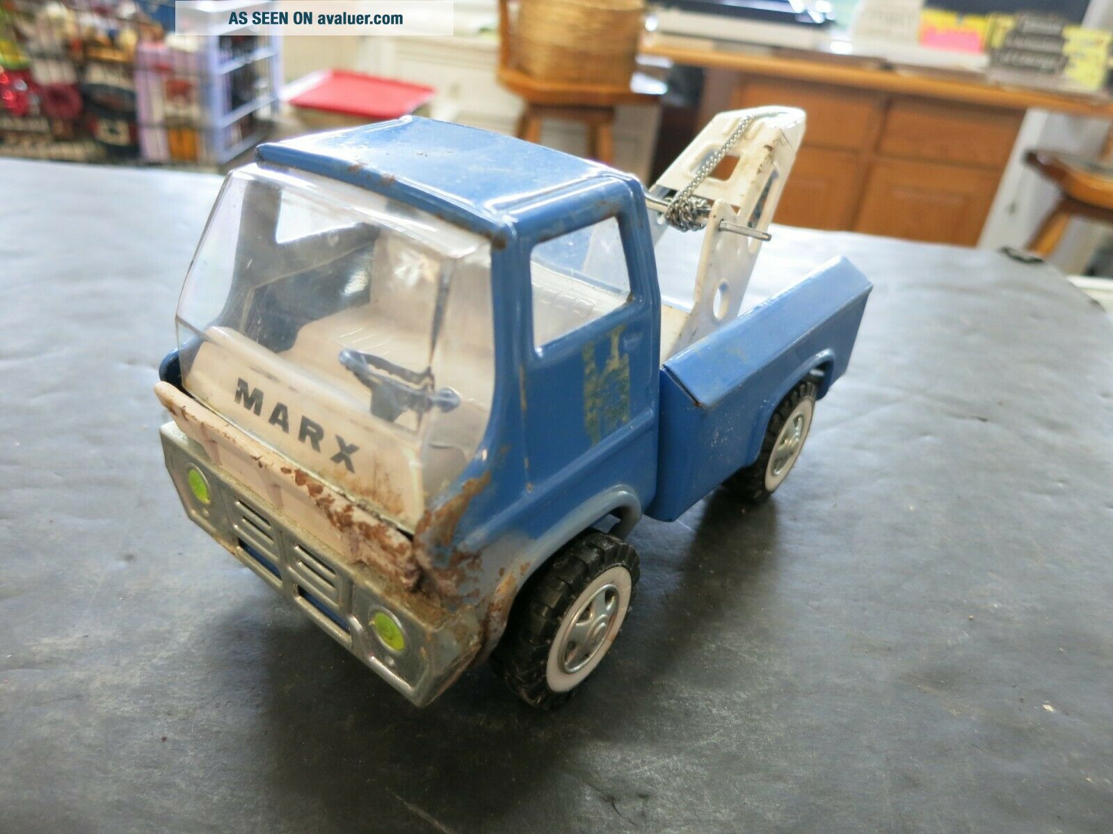 Vintage Marx Tin Litho Blue Tow Truck W/ Chain | #7841096