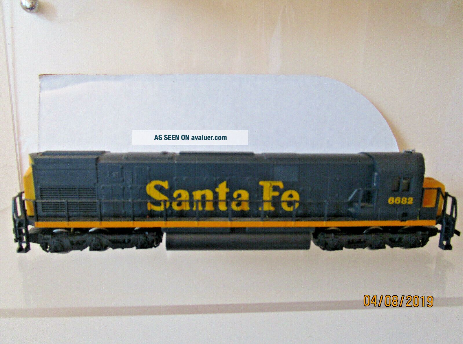 VINTAGE AHM HO SCALE SANTA FE 6682 ENGINE | #7971573