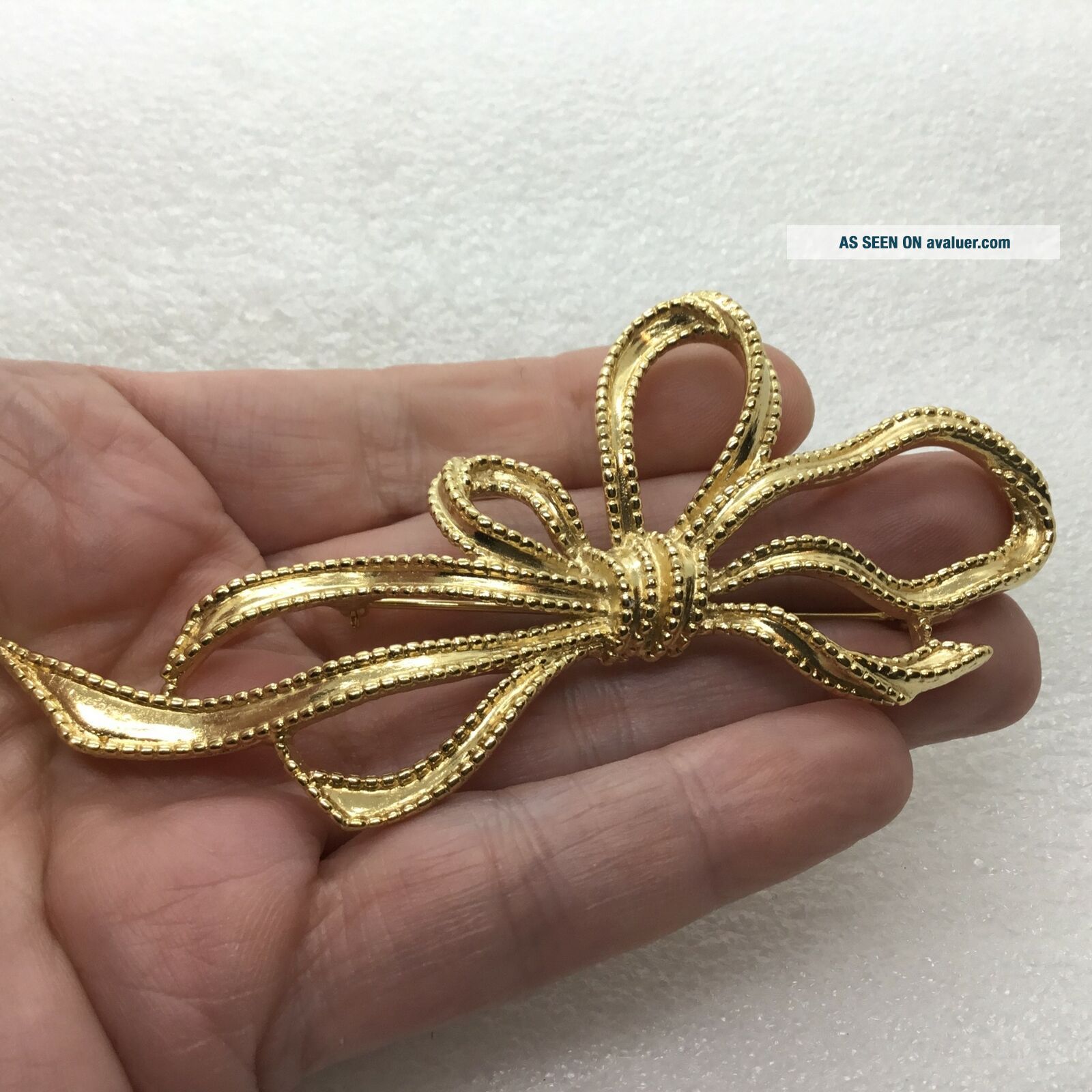 Signed TRIFARI Vintage 4 Inch LONG BOW BROOCH Pin Gold Tone Costume ...