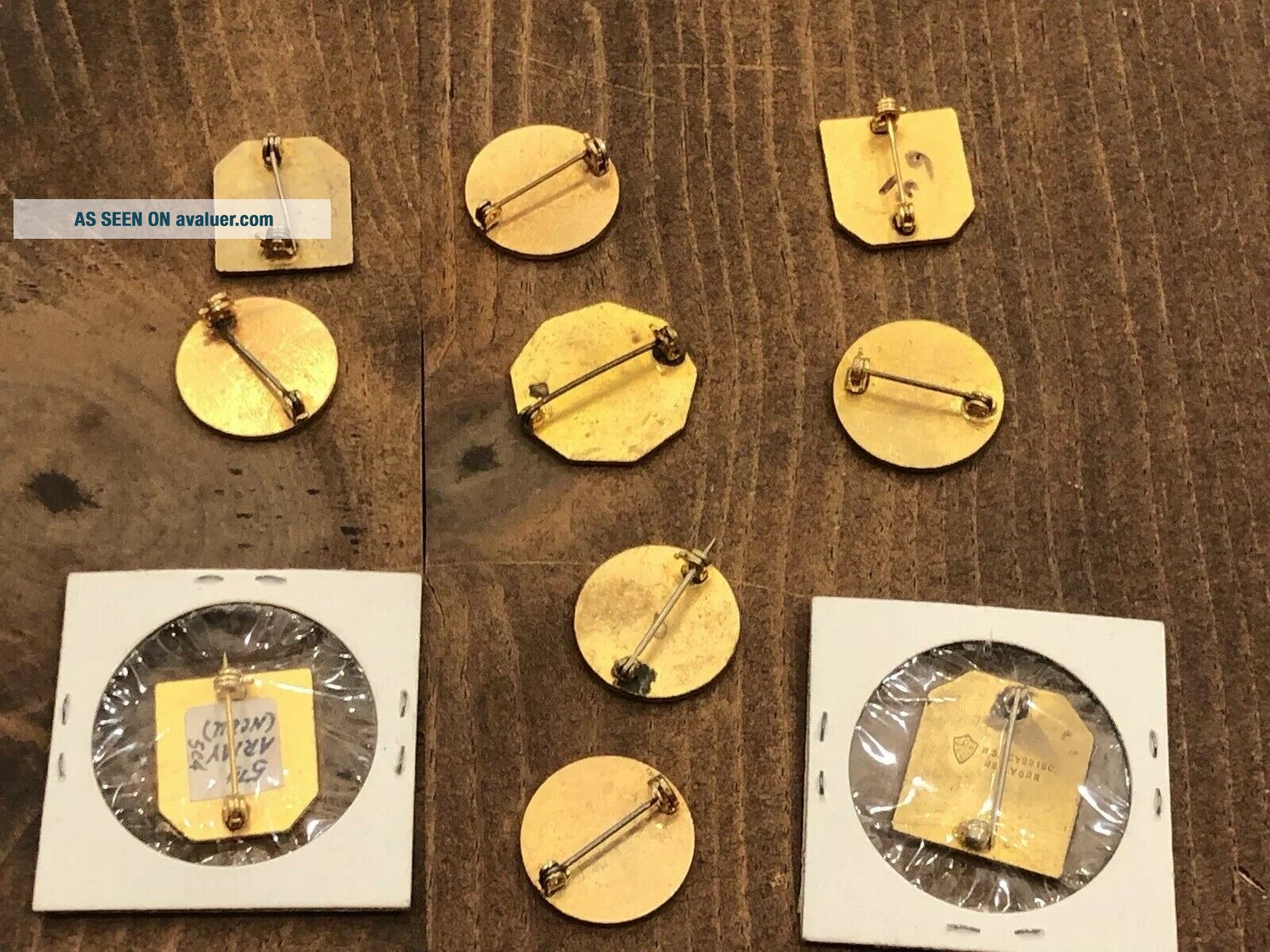 10 Various WW1 WW2 Vintage US Army 5th Army DUI NH PB DI Pins Badges ...