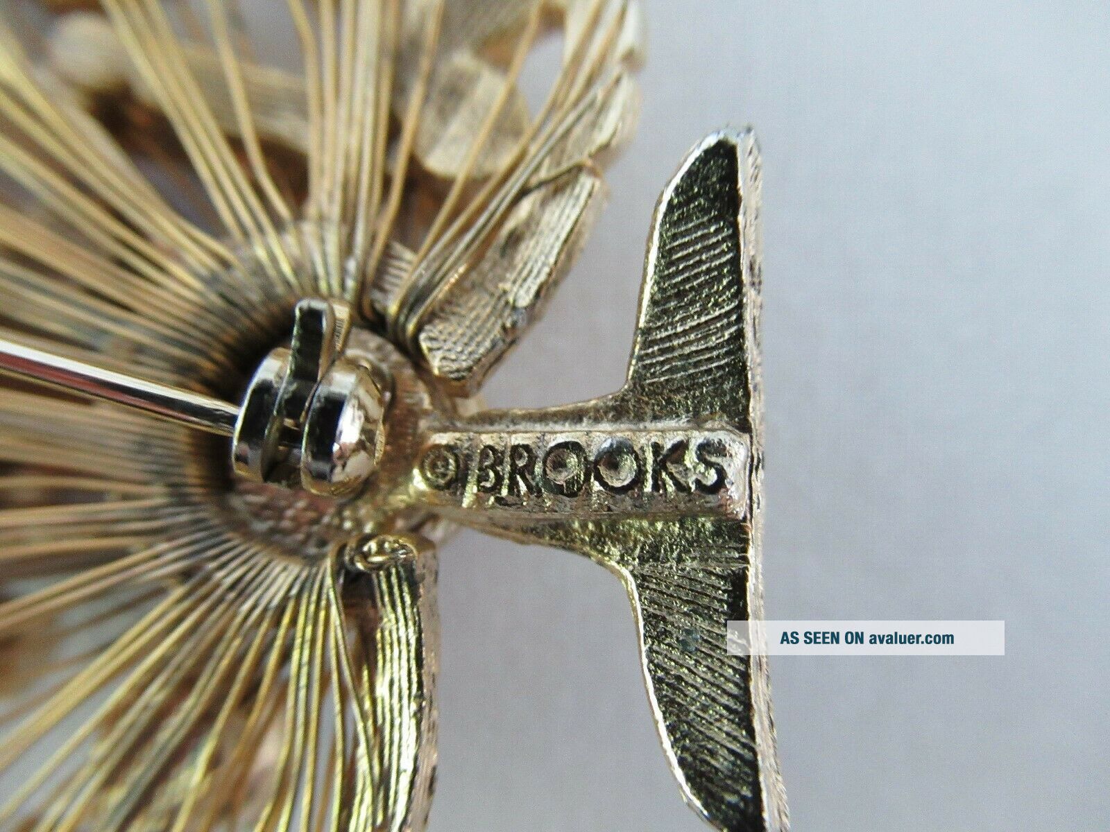 Vtg Brooks Signed Christmas Tree Wire Pin Brooch Rhinestone Candles ...