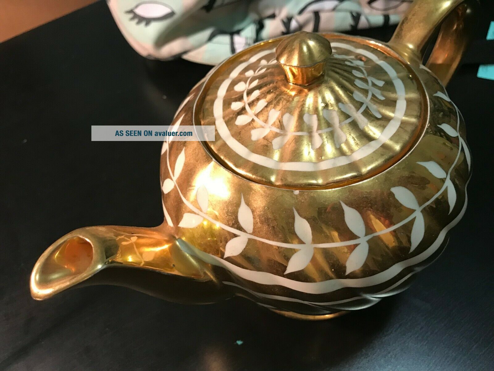 Gold Vintage Sadler Teapot With White Leaves 1601 England | #8084762