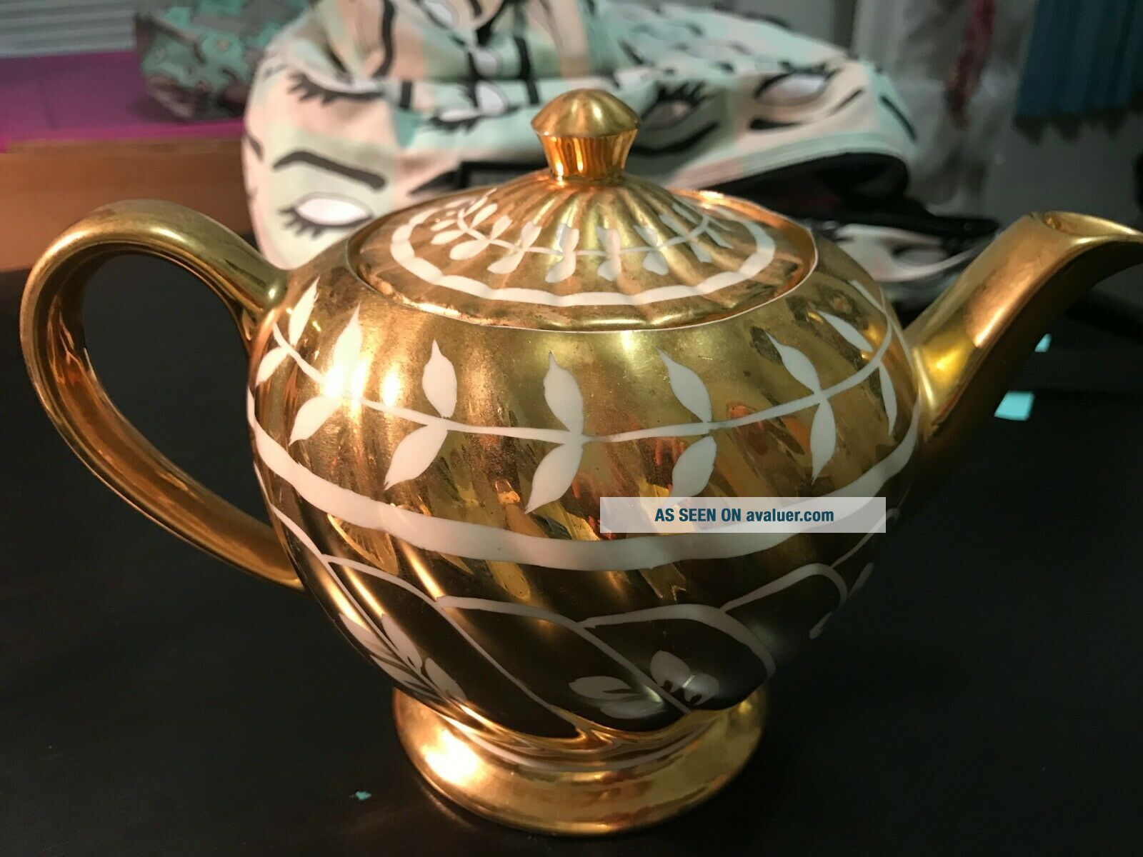 Gold Vintage Sadler Teapot With White Leaves 1601 England | #8084762