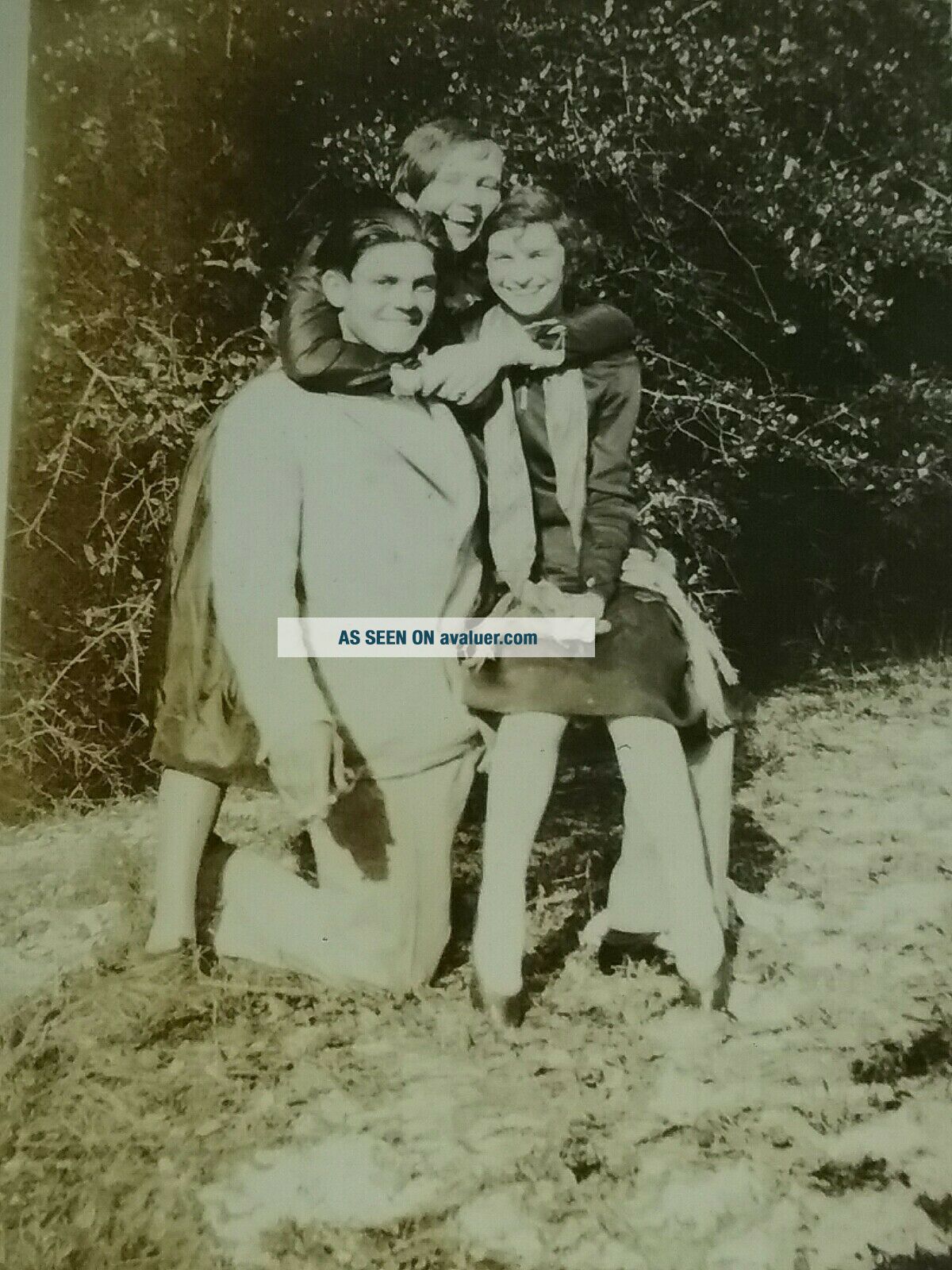 Vintage Photo Young Flapper Girls 1920s 2 Flapper Girls One Man VTG ...