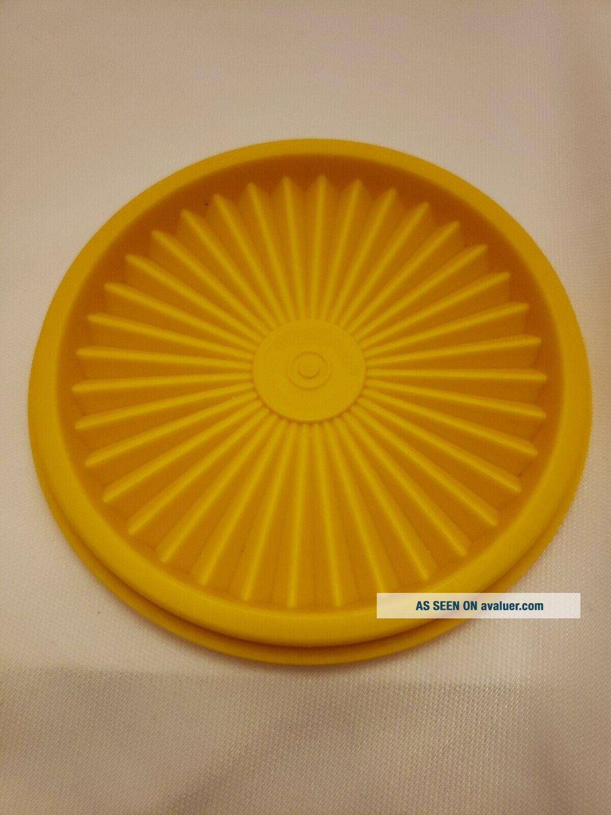VINTAGE TUPPERWARE 812 Yellow Servalier REPLACEMENT Lid Seal 5” ROUND ...