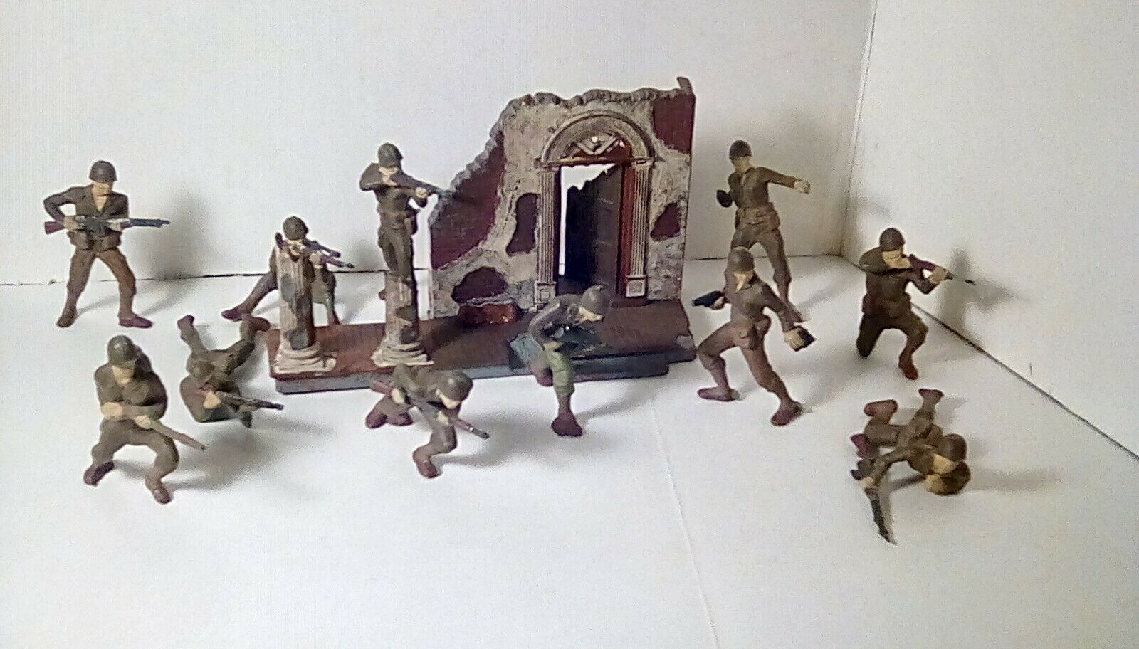 WW II U. S Toy Soldiers With Diorama Building | #22315088