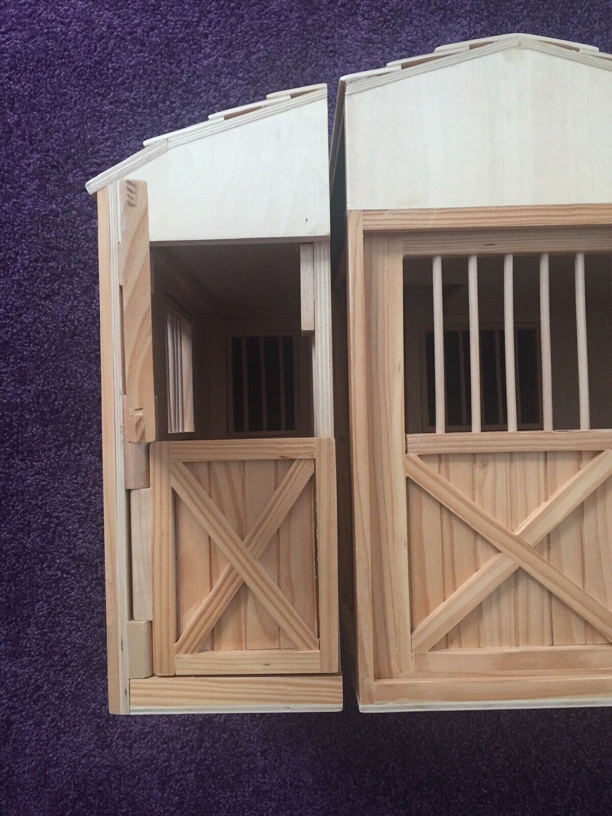 MELISSA AND DOUG WOODEN FOLD UP HORSE BARN STABLE - | #21997587