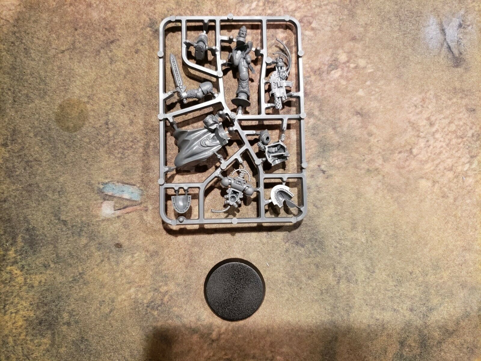 Warhammer 40k Space Marines Deathwatch Watch Captain On Sprue | #21997272