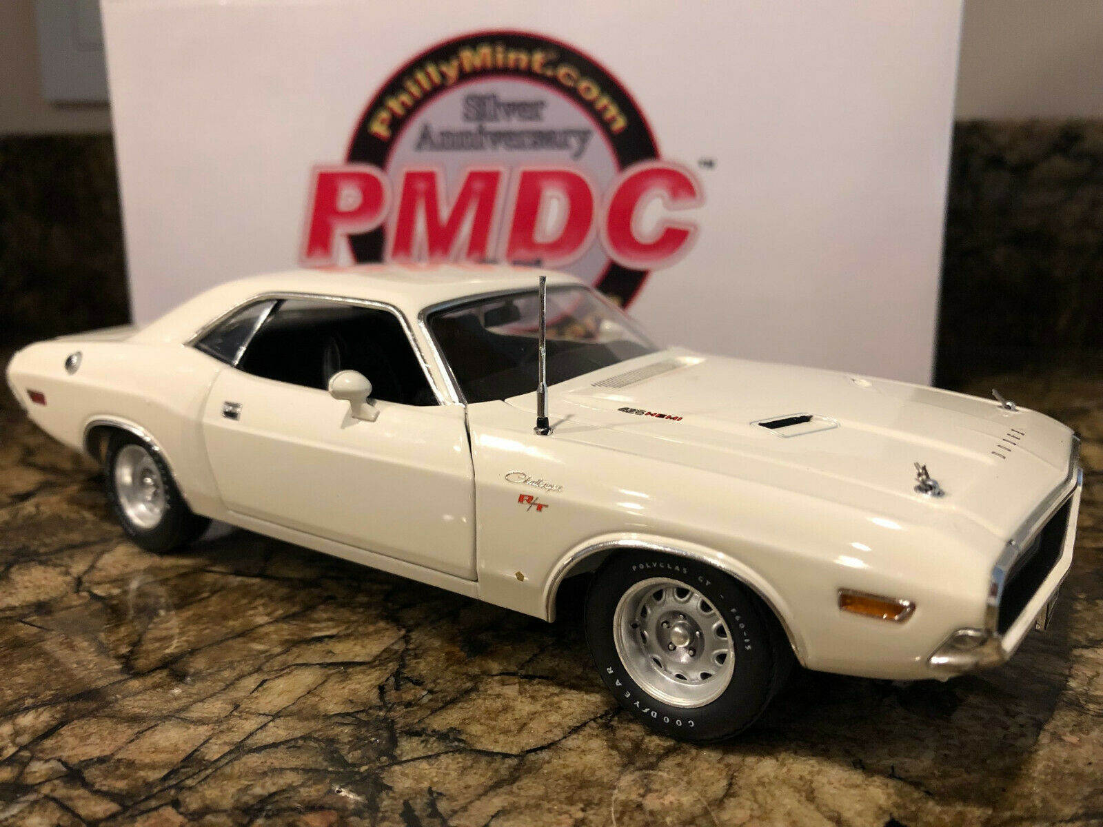 Philly Silver Anniversary 1970 Dodge Challenger R/T 1:24 Scale | #22008348