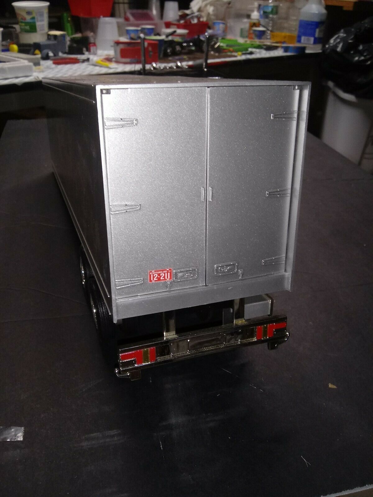 Revell 1/24 Scale Peterbilt 359 Black Metal Model Truck/Trailer (needs ...