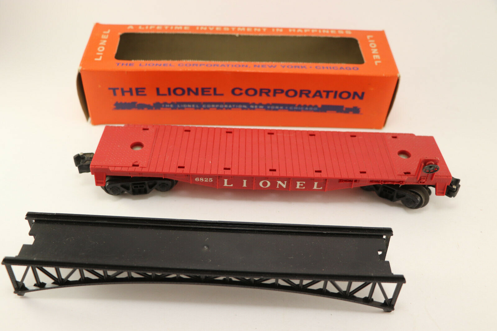 Lionel 6825 Flat Car With Black Trestle Bridge | #21827726