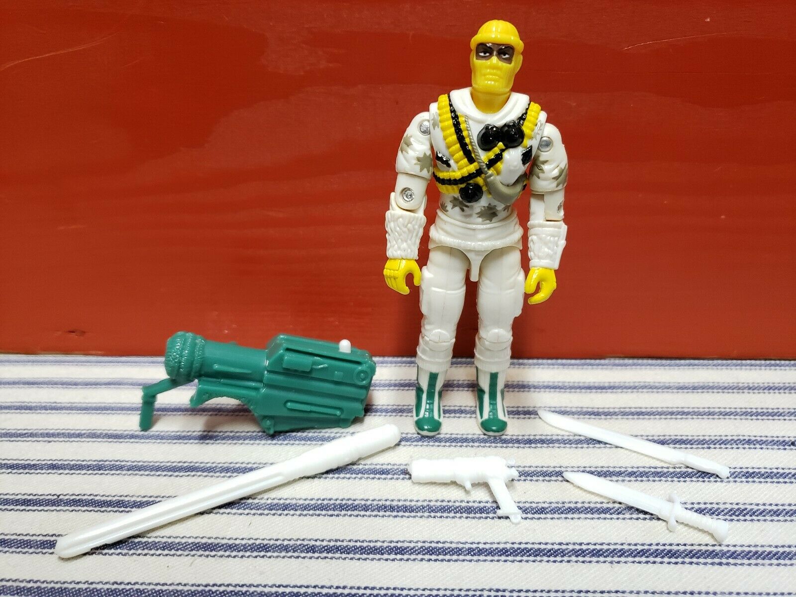 Vintage GI JOE Iceberg V2 1993 Toy Figure Gun Knife Weapon Missile ...