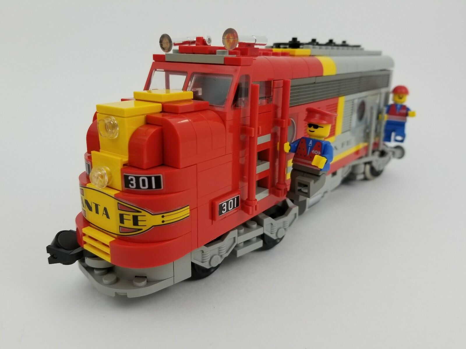 LEGO TRAIN SANTA FE 301 CHIEF POWERED LOCOMOTIVE (10020) W/ MOTOR & BOX ...