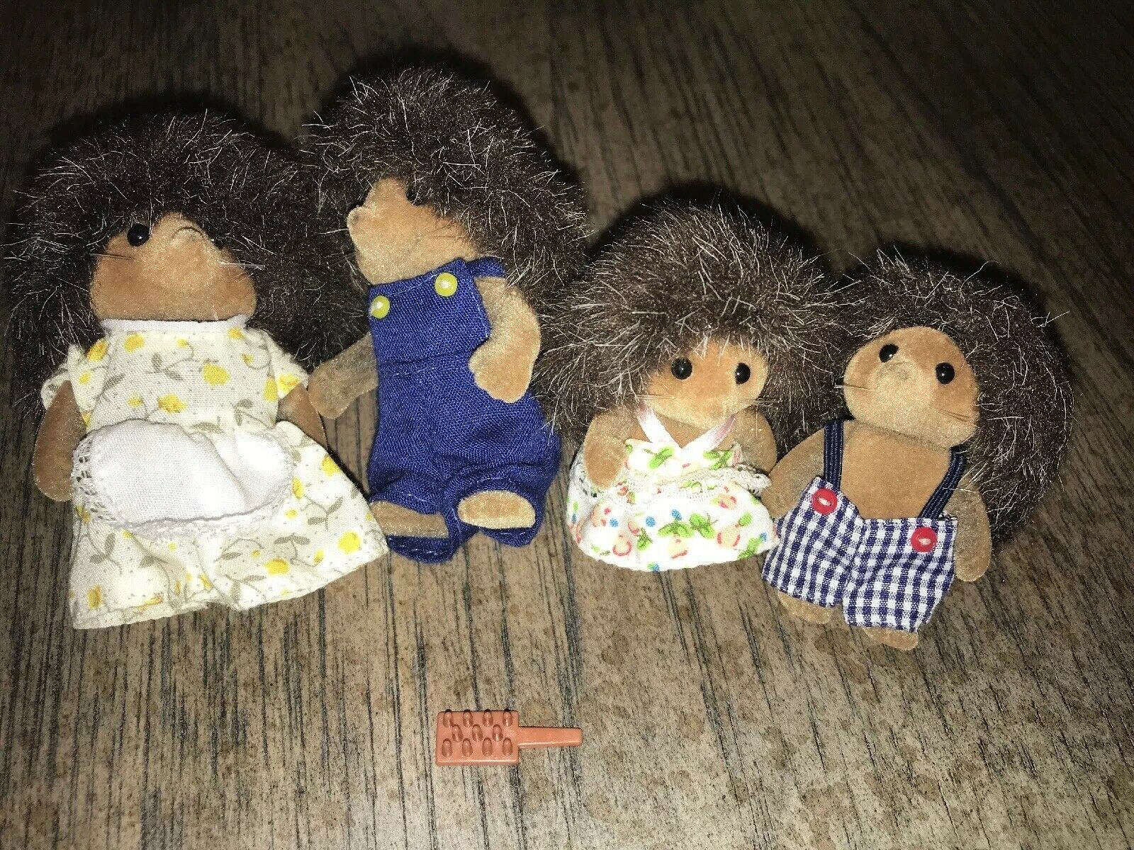 Calico Critters Hedgehog Family - Set Of Four Critters With Clothes ...