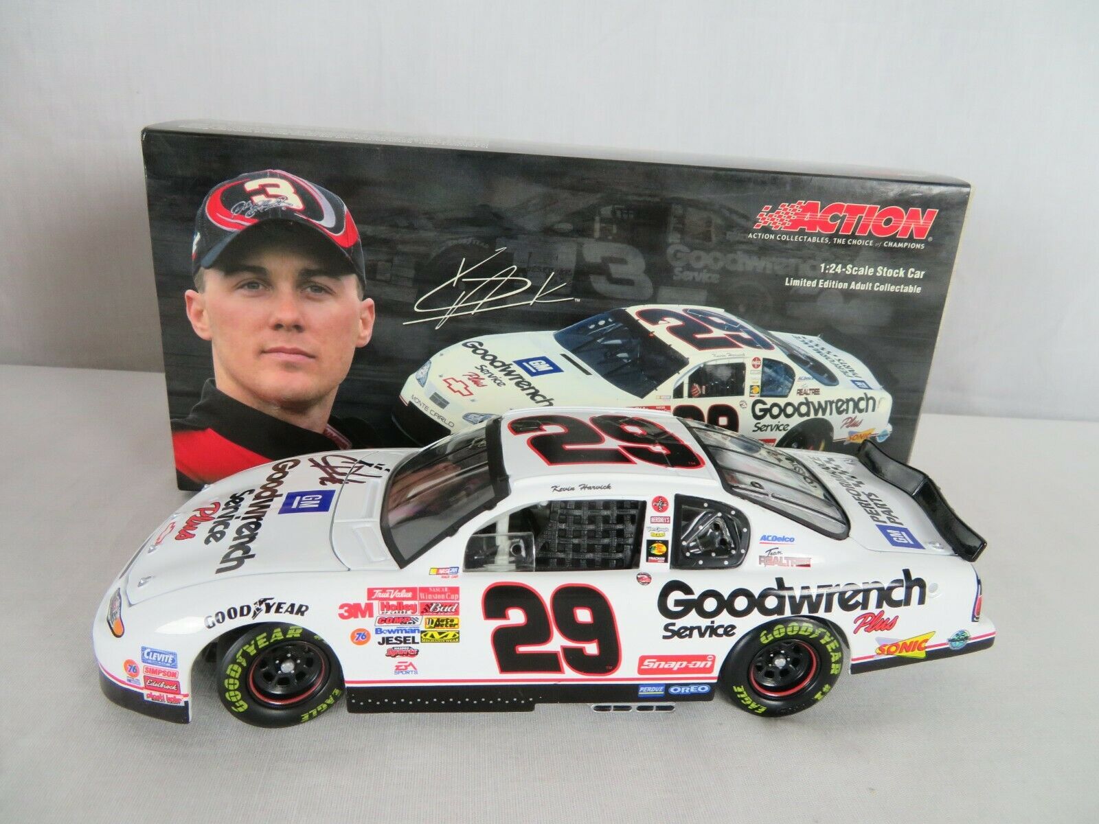 2004 Action Autograph Kevin Harvick 29 01 ' GM Goodwrench Black 1/24 ...