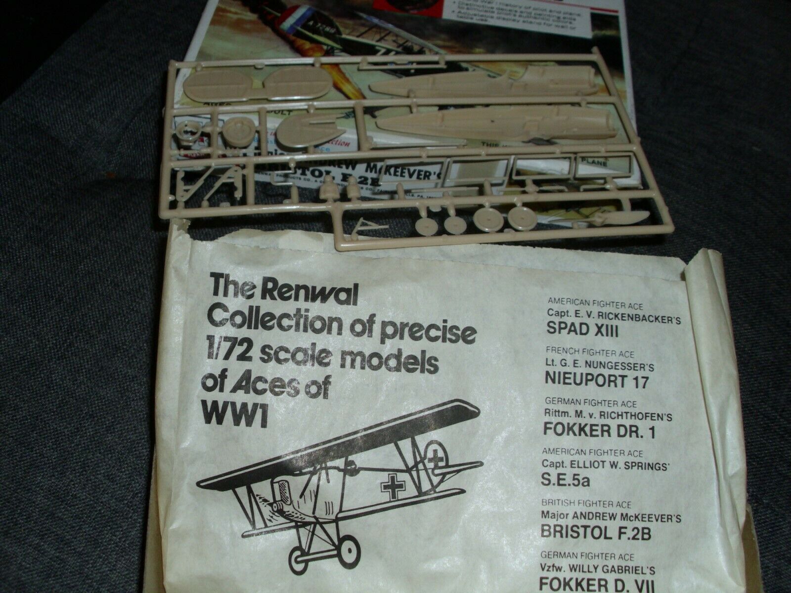 RENWAL 1/72 SCALE MAJOR ANDREW McKEEVERS BRISTOL F. 2B MODEL | #21615876