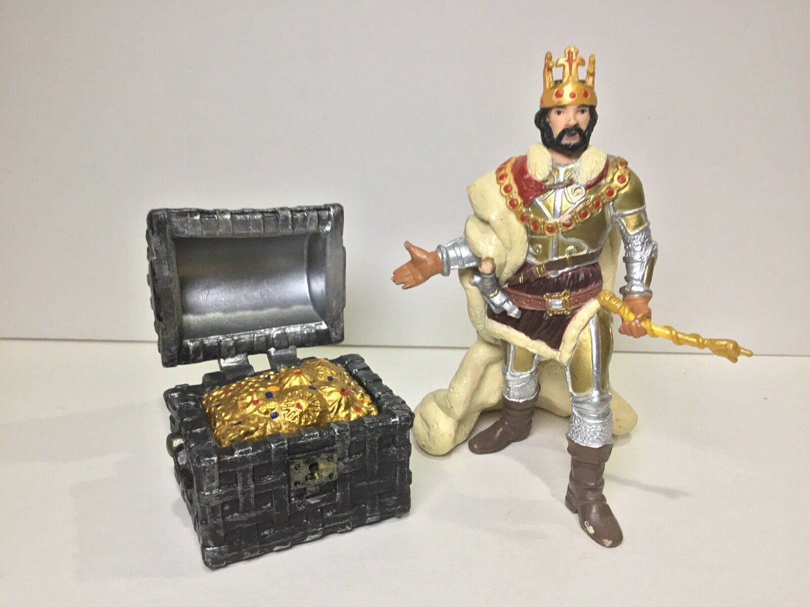 Papo Fantasy Medieval Castle Figure Toy - KING Ivan & Treasure Chest ...