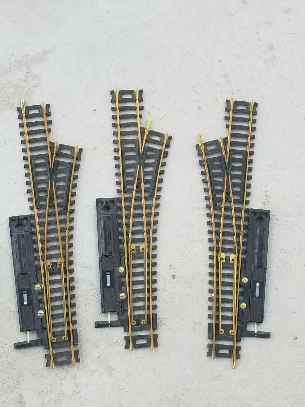 3) Atlas HO Scale Train Turnout Switches 2 Right & 1 Left | #21536968