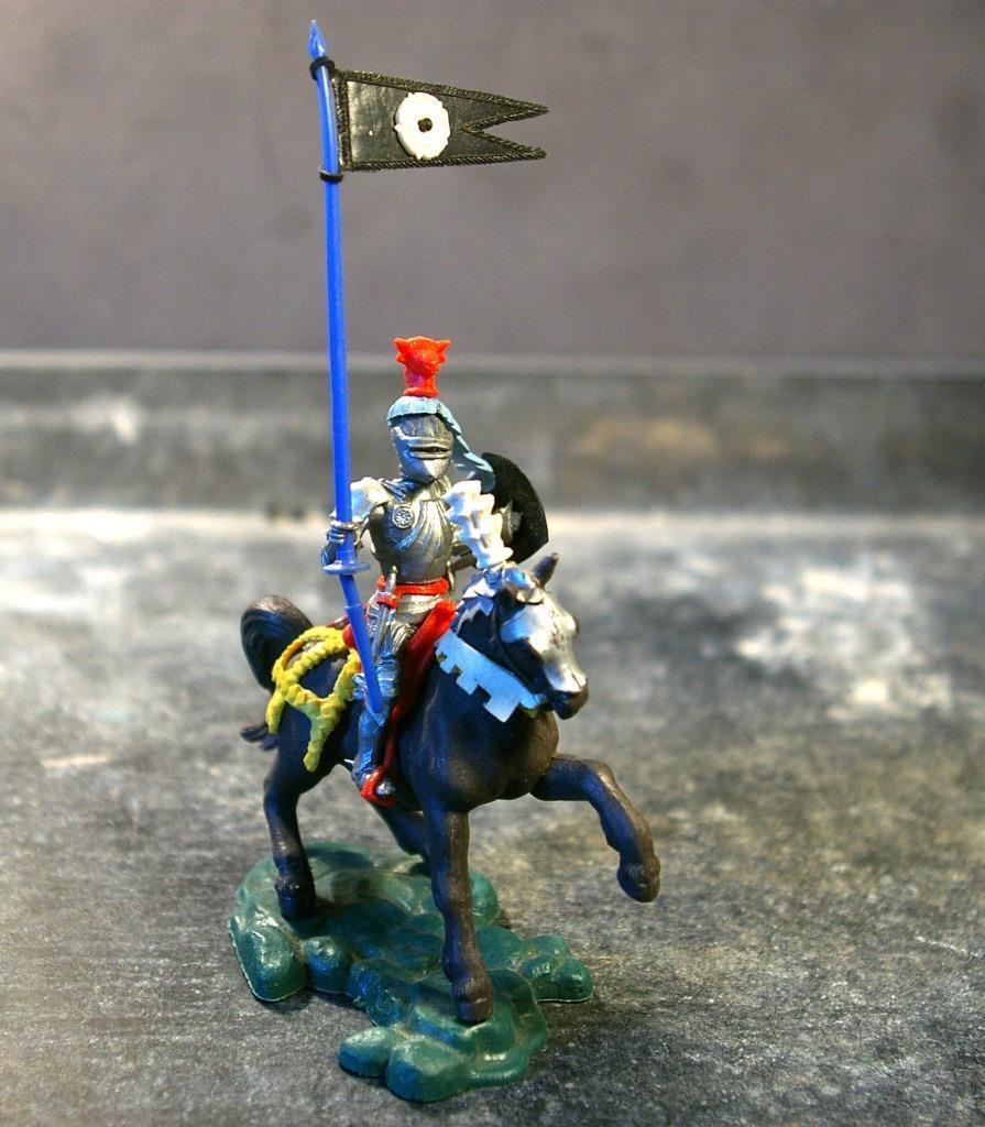 BRITAINS HERALD SWOPPET Medieval Knight Mounted With Standard 1450 ...