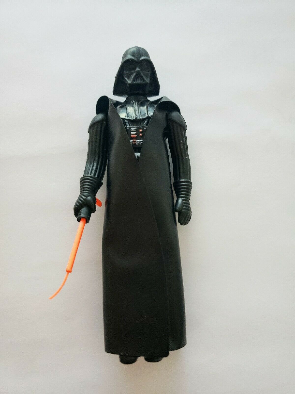 Vintage 1977 Kenner Star Wars Darth Vader With Vintage Lightsaber/Cape ...