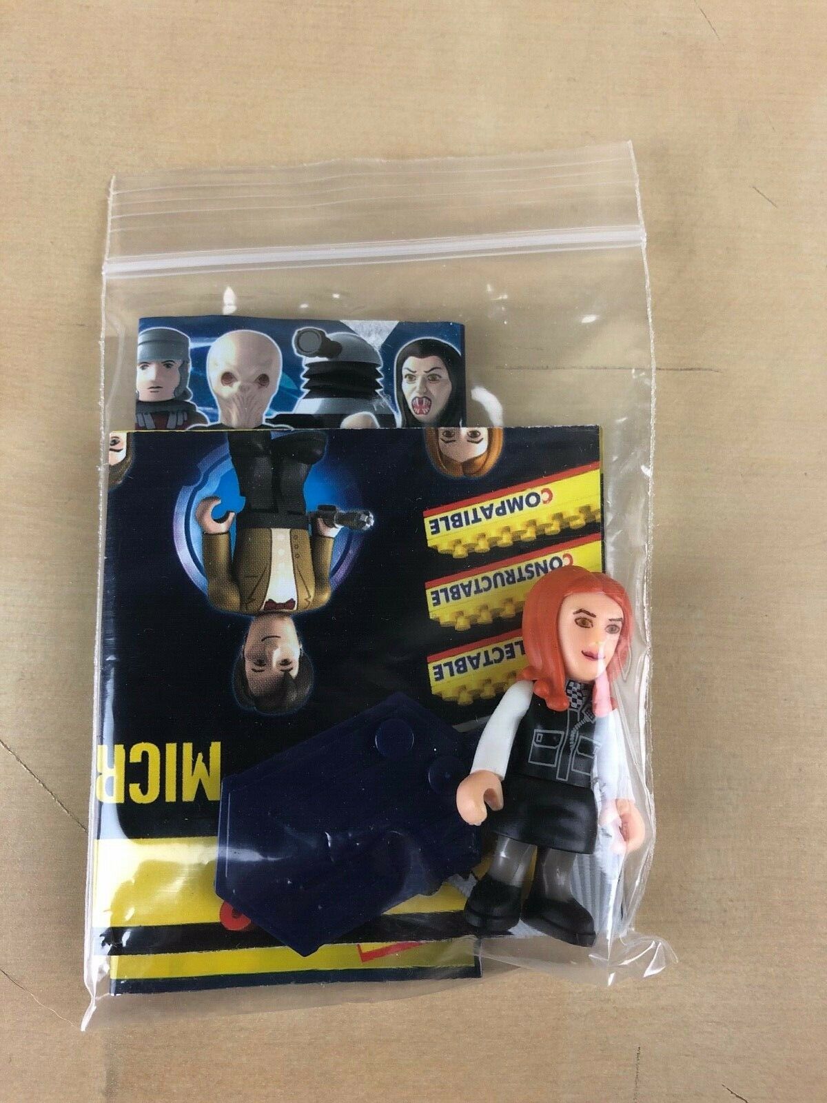 Doctor Who Character Building Micro Figures Series 2 Amy Pond Police ...