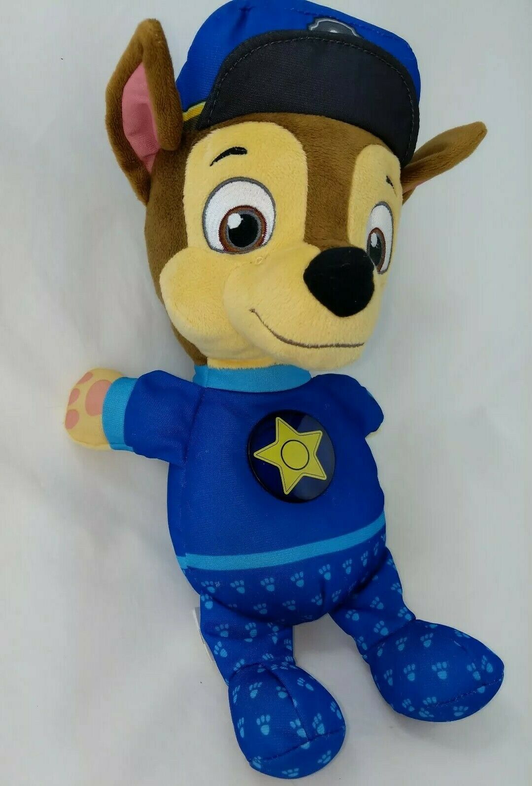 Spin Master Paw Patrol Chase Snuggle Up Musical Talking Light Up Puppy ...