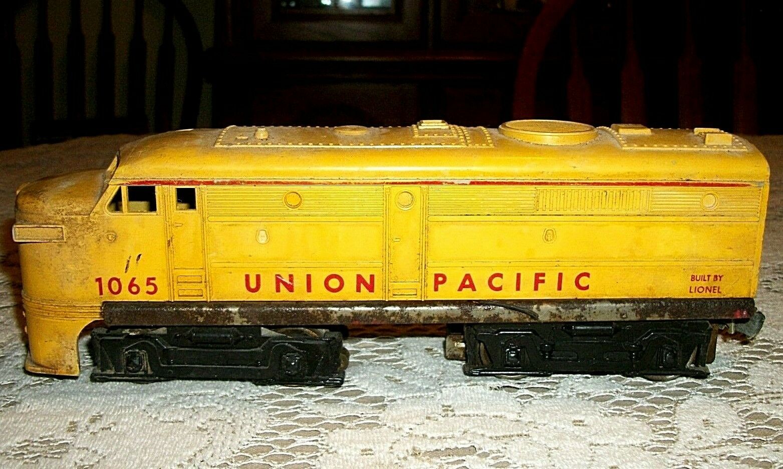 Vintage Lionel Trains Union Pacific Locomotive 1065 | #21301031