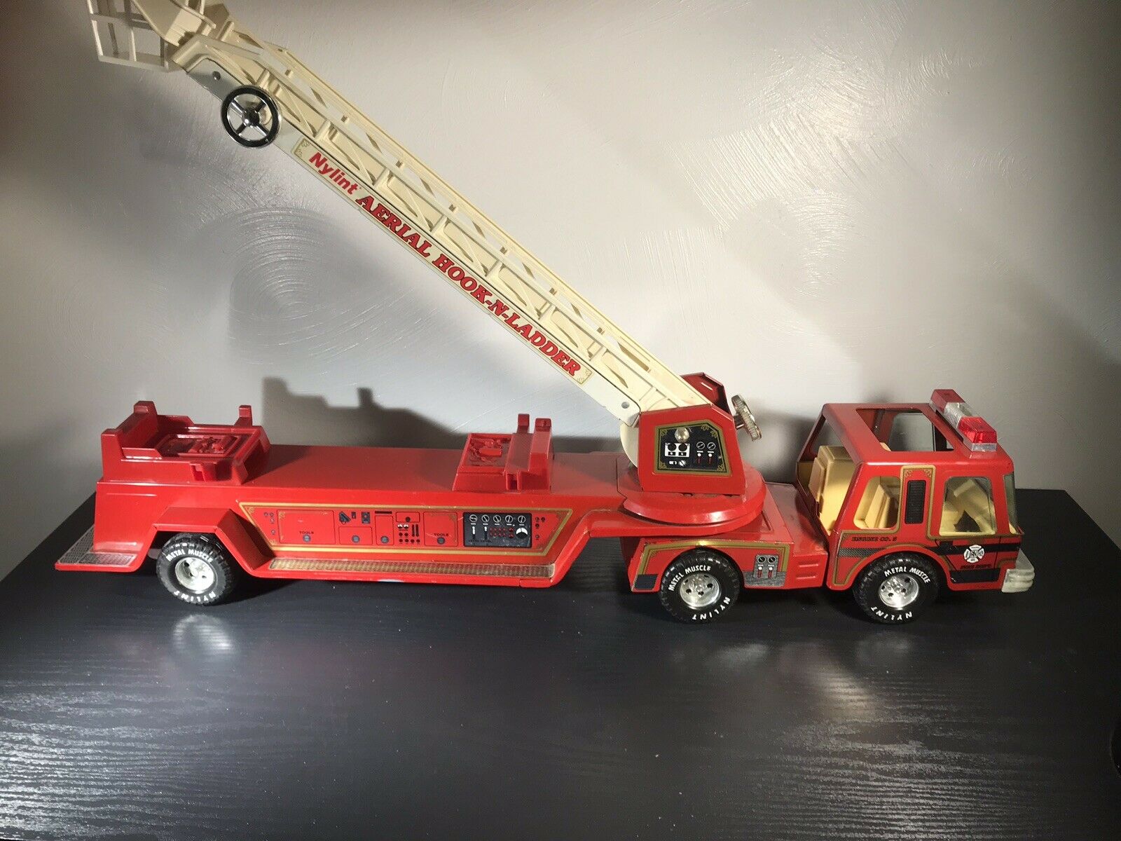 Vintage Nylint Pressed Steel Hook And Ladder Aerial Toy Fire Truck Red ...