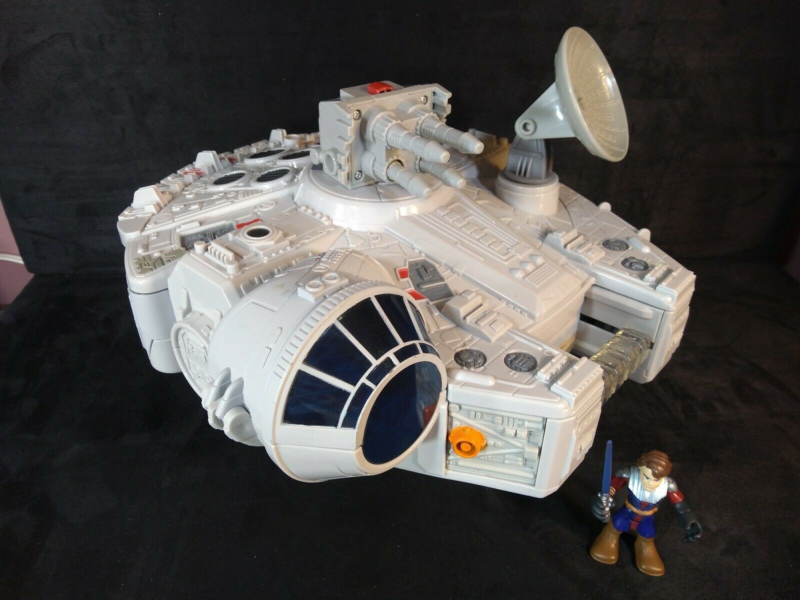 Hasbro Star Wars Galactic Heroes Millennium Falcon Playset With Anakin ...