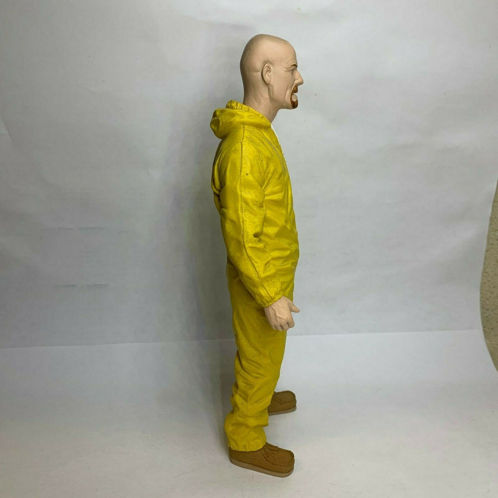 Mezco Toys Breaking Bad Walter White Yellow Hazmat Suit Action Figure ...