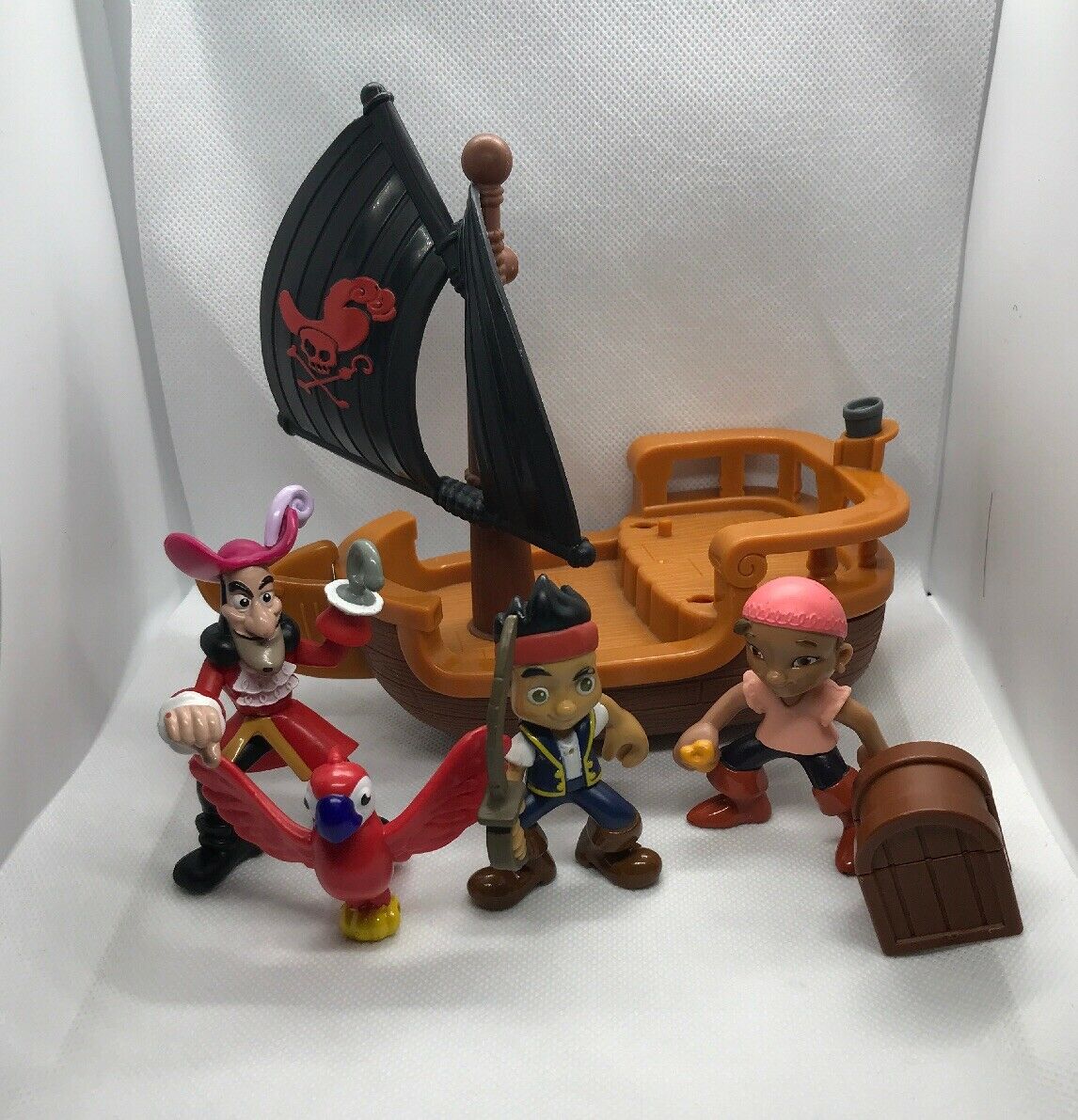 Fisher Price Disney Jake And The Neverland Pirates Hooks Battle Boat W ...