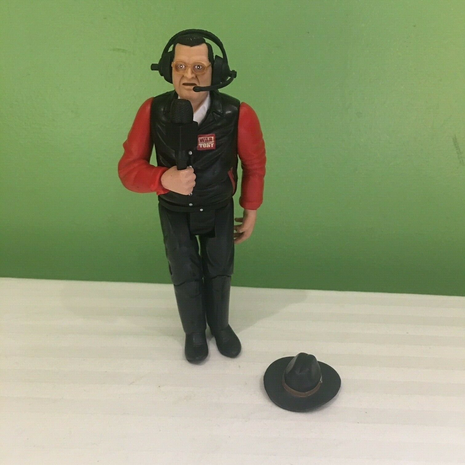 WWE WWF JIM ROSS 1998 JAKKS WRESTLING FIGURE RAW IS WAR ACTION FIGURE ...