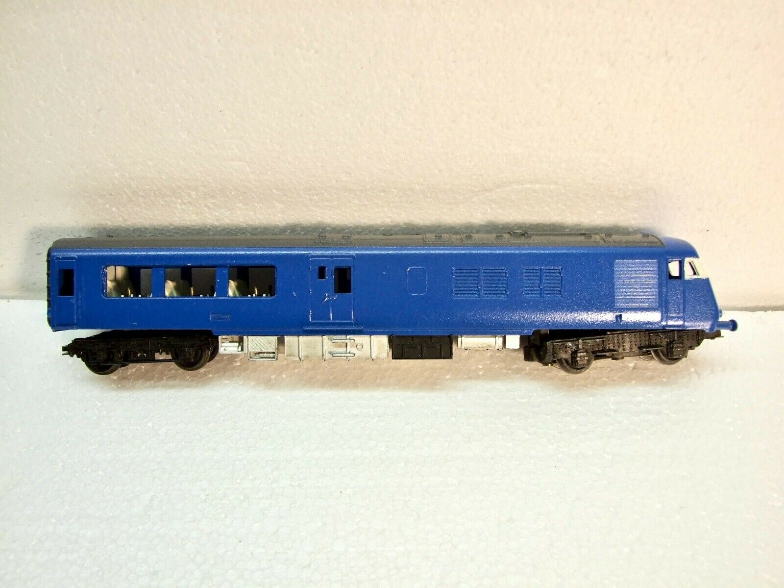 HO Scale Tri - Ang Blue Locomotive Engine W/ Dining Compartment | #21014935
