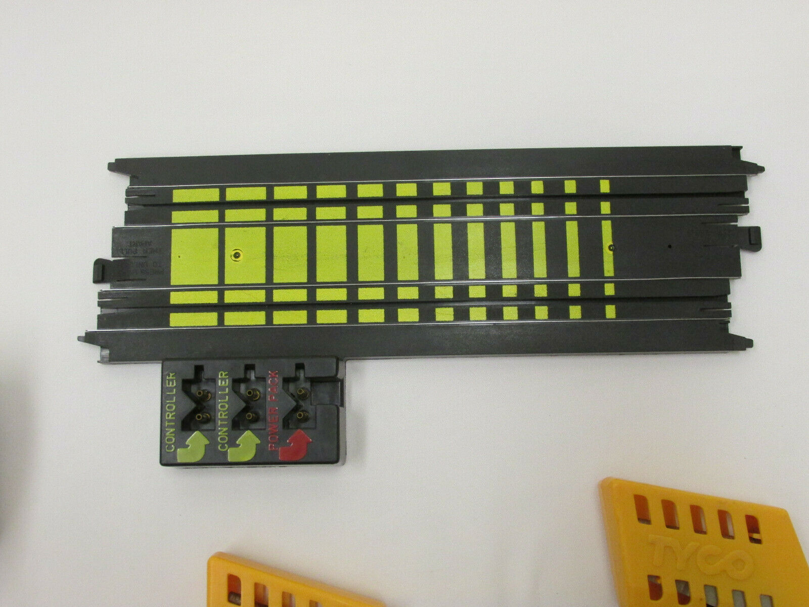TYCO TERMINAL TRACK, 2 CONTROLS & 20 VOLT POWER PACK TRANSFORMER, VN ...